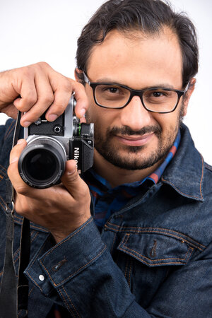 Dawlin Delgado | Headshot photographer in Burbank, CA