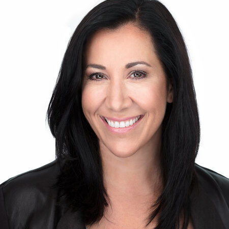 Suzanne Covert | Associate headshot photographer in Austin, TX