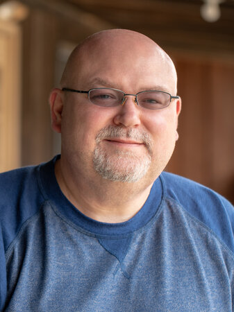 Daniel Patchin | Headshot photographer in Painesville, OH