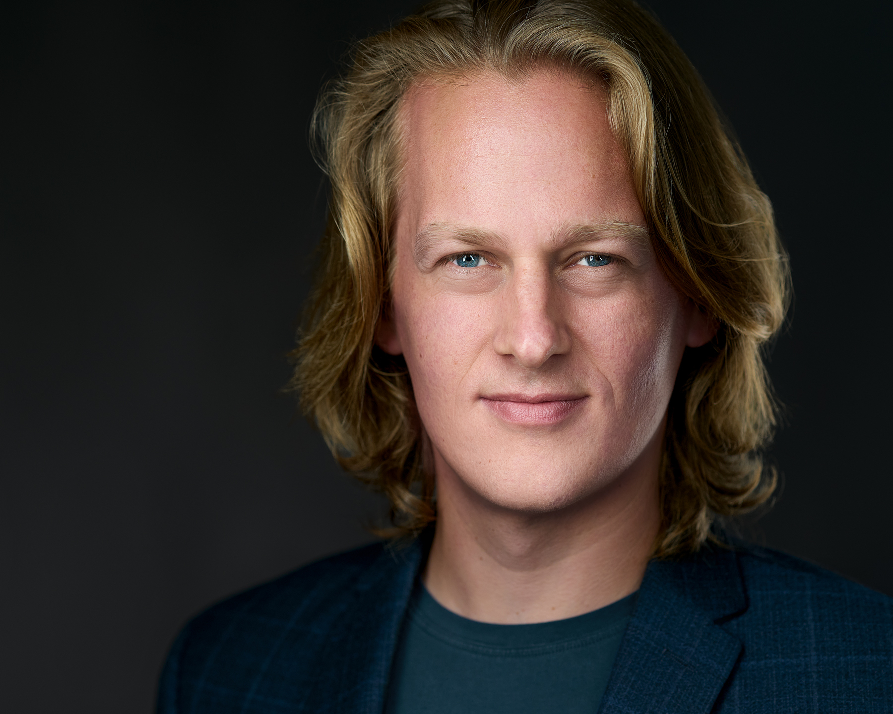 Learn Headshot Photography from Peter Hurley and his crew
